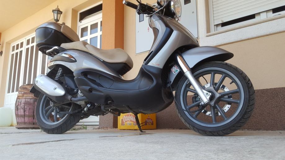 Piaggio Cruiser 250 cm3, 2009 god.