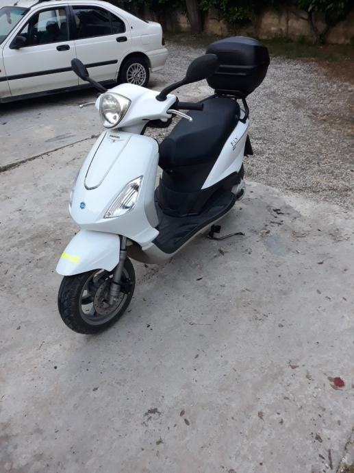 Piaggio Fly 100 100 cm3, 2010 god.