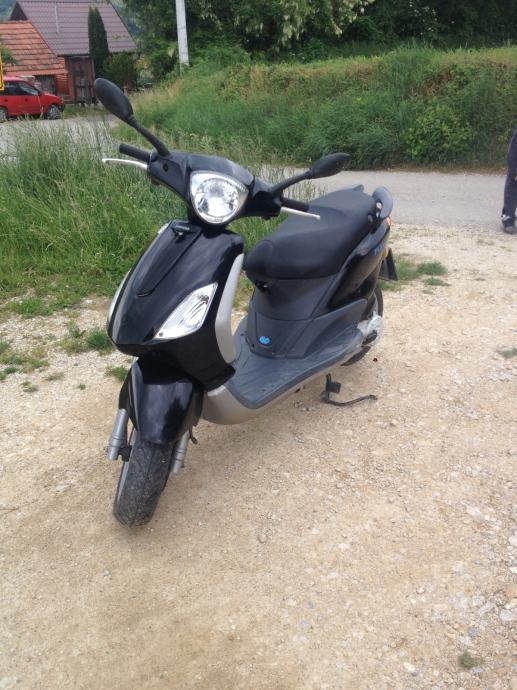 Piaggio FLY 100 100 cm3, 2008 god.