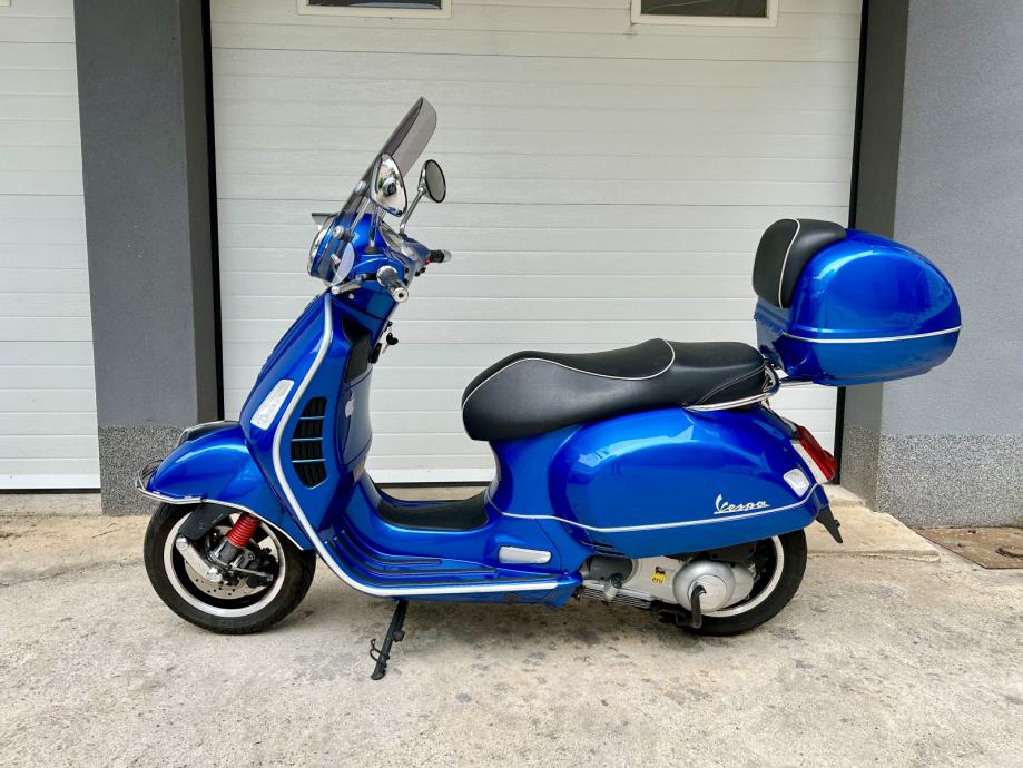 Piaggio Vespa GTS 300 i.e Super reg.1.god, 2016 god.