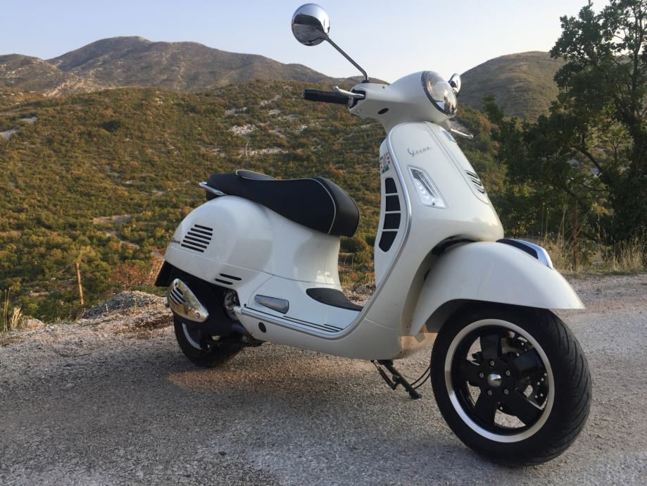 Piaggio Vespa GTS 300 super jamstvo 7/2018, 2016 god.