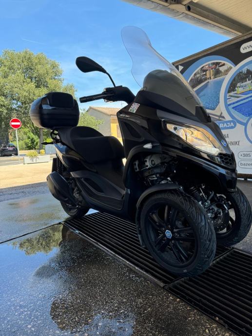 Piaggio Mp 3 300 300 cm3, 2021 god.