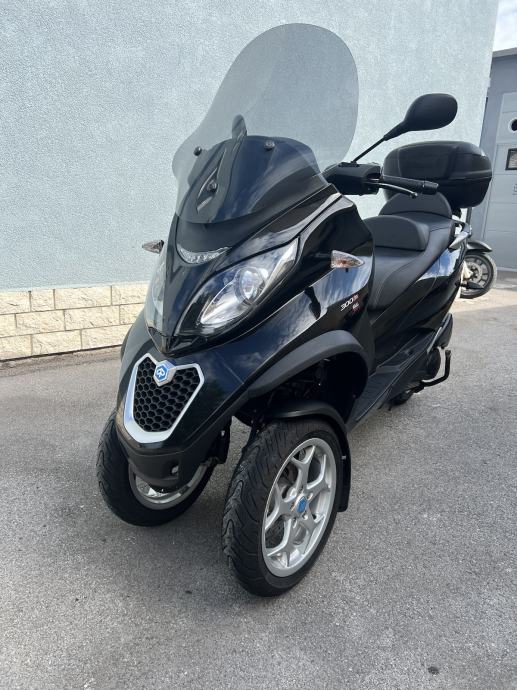 Piaggio Mp3 300 LT B KATEGORIJA, 2018 god.