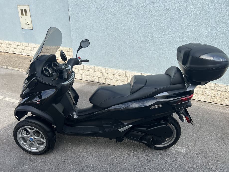 Piaggio Mp3 300 LT B KATEGORIJA, 2018 god.