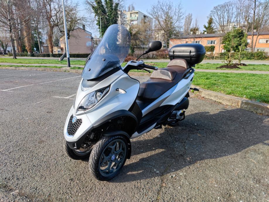 Piaggio MP3 300 LT BUSINESS*2015.G.*27TKM*B KATEGORIJA*REG.09/25, 2015 god.