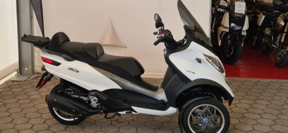Piaggio MP3 300 LT BUSINESS ABS ASR B KATEGORIJA 278 cm3,S GARANCIJOM ...