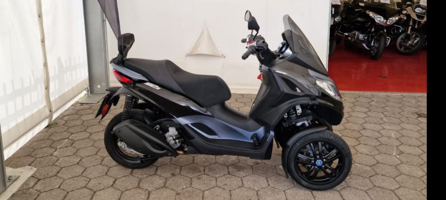 Piaggio MP3 300 LT HPE ABS TC 300, S GARANCIJOM, 2019 god.