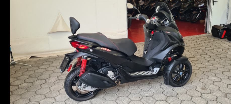 Piaggio MP3 300 LT HPE ABS ASR 300 cm3 s garancijom!!!, 2020 god.