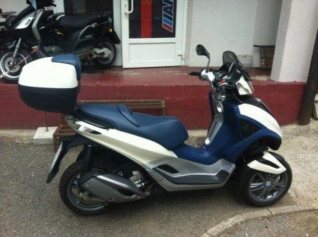 Piaggio mp3 YOUrban 300 ie 278 cm3 HITNO, 2012 god.