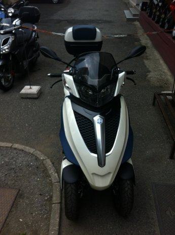 Piaggio mp3 YOUrban 300 ie 278 cm3 HITNO, 2012 god.