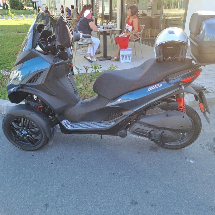 Piaggio Piaggio mp3 hpe sport 300 cm3, 2024 god.