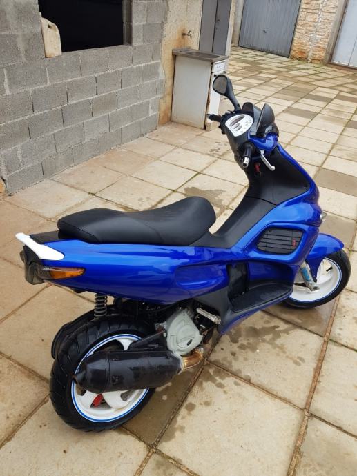 Piaggio Runner 180 cm3, 1999 god.
