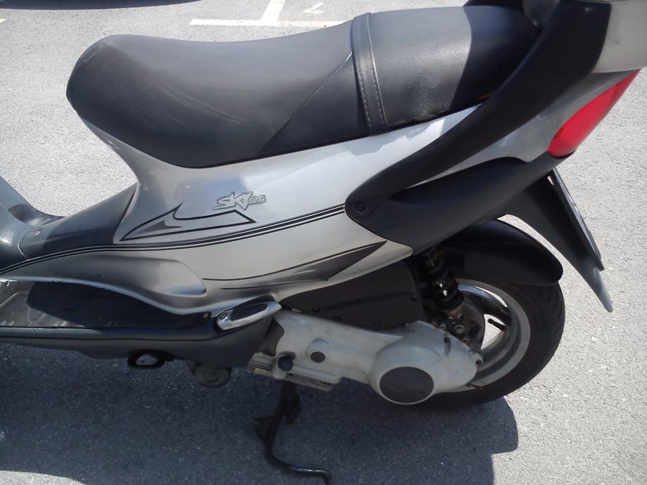 Piaggio Skipper 125 ST 125 cm3, 2002 god.
