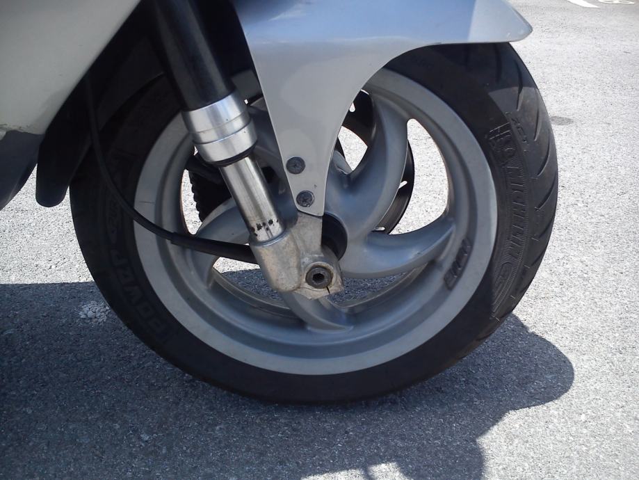 Piaggio Skipper 125 ST 125 cm3, 2002 god.