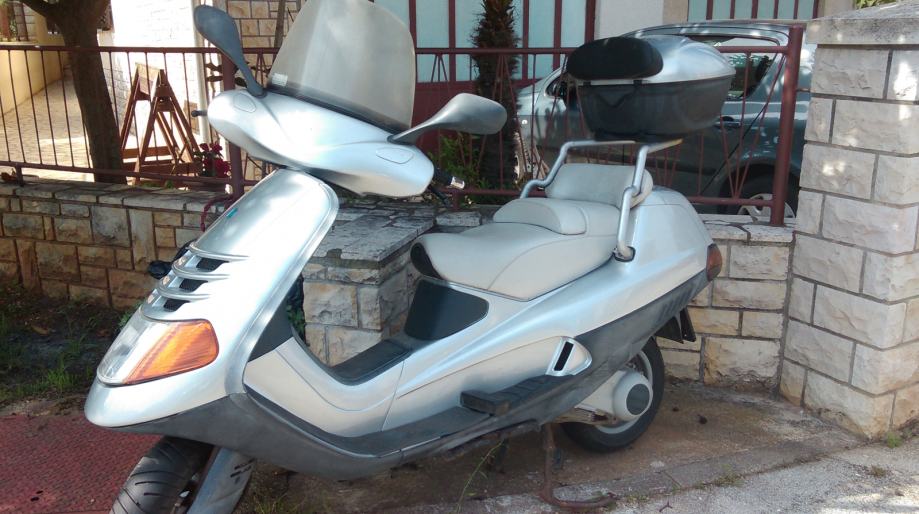 Piaggio super hexagon 180 gtx 180 cm3, 2000 god.