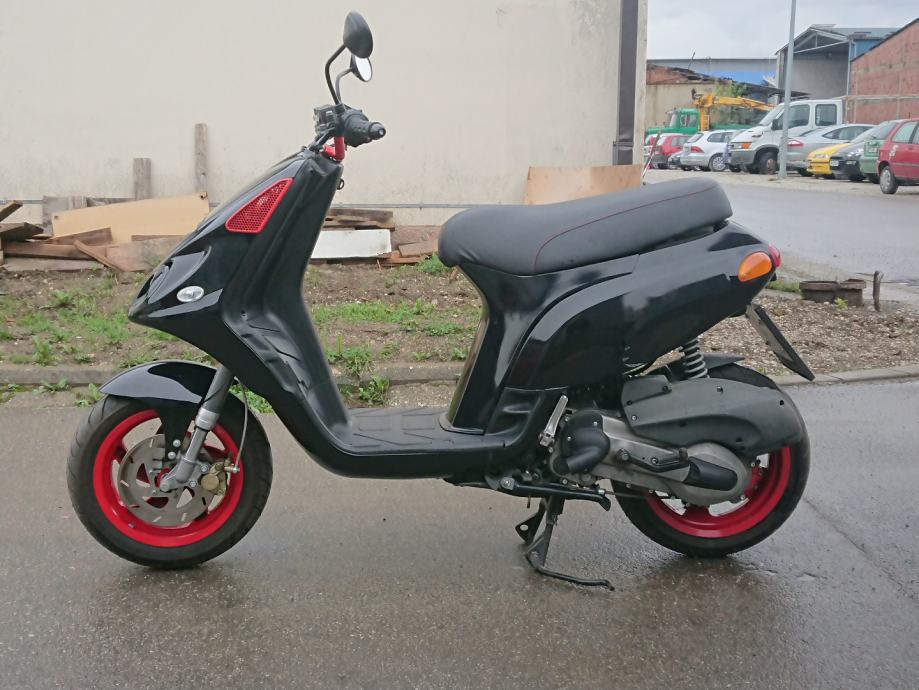 Piaggio Typhoon 150 cc odličan, 2017 god.