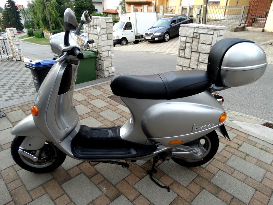Piaggio VESPA 125 ET4 1998. 13400km, ODLIČNO STANJE, KOFER, NOVE GUME ...