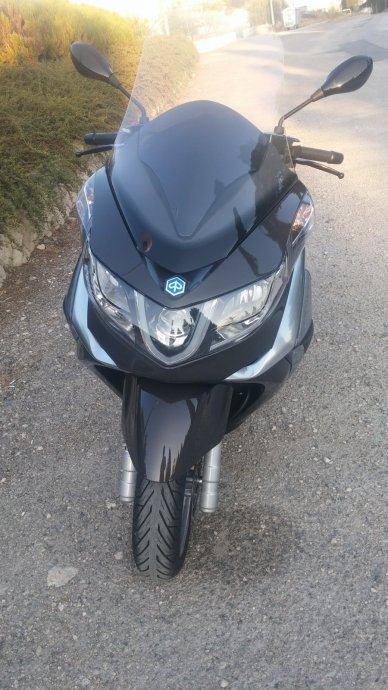 Piaggio X 10 350 Executive ABS 330 cm3, 2015 god.