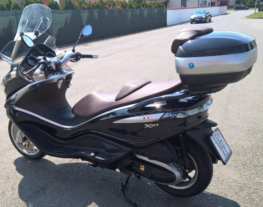 Piaggio X-10 350 ie ABS-ASR 330 cm3, 2012 god.