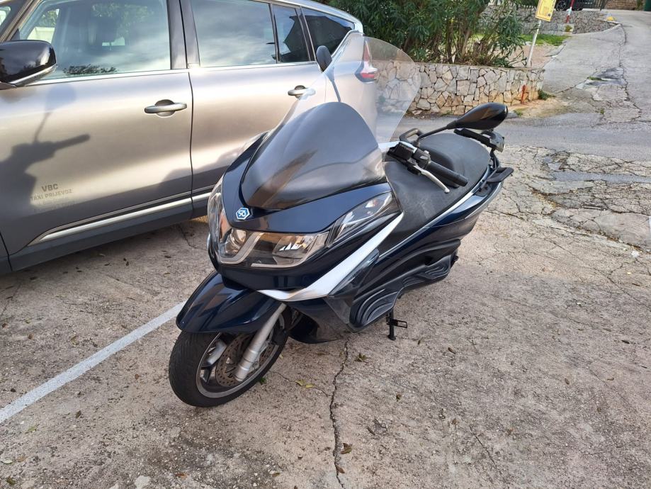 Piaggio x10 350!!! MOTOR KAO NOV!!!!, 2013 god.
