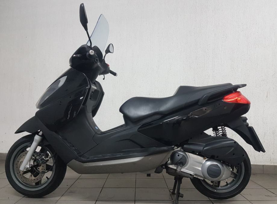Piaggio X7 250 cm3, 2010 god.