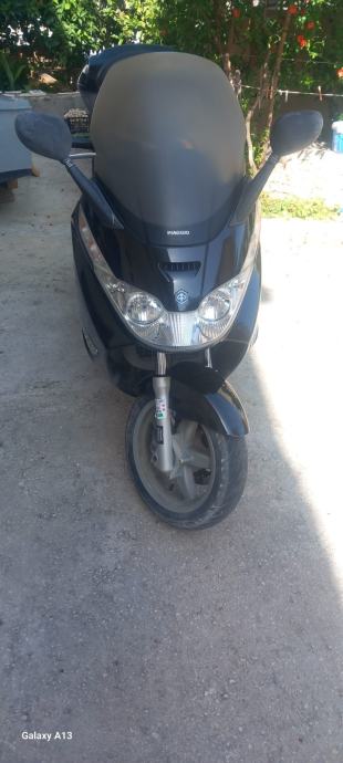 Piaggio X8 200 cm3 2004.g., 2004 god.