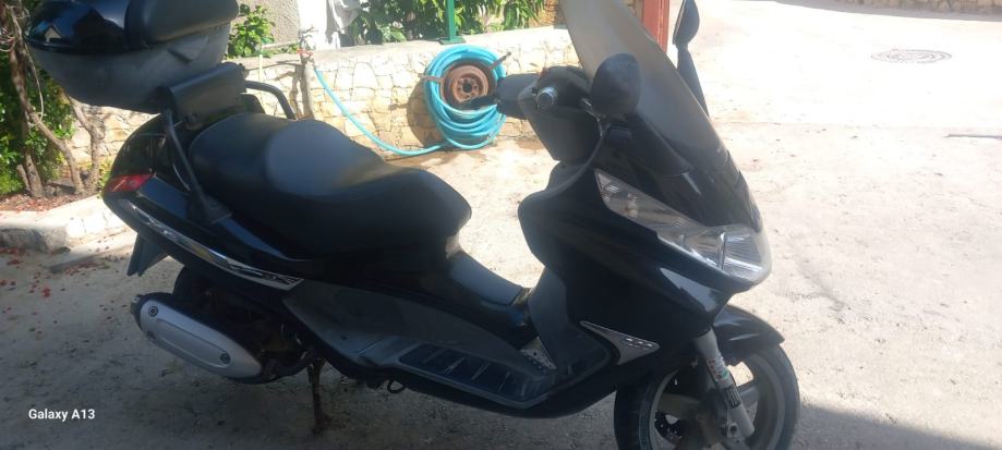 Piaggio X8 200 cm3 2004.g., 2004 god.