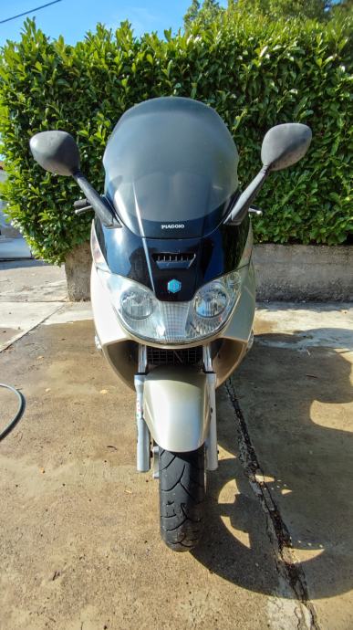 Piaggio X8 200 cm3, 2004 god.