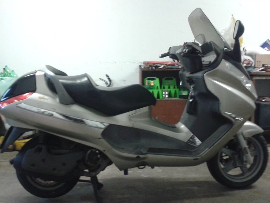 Piaggio x8 200 cm3, zamjena, 2004 god.