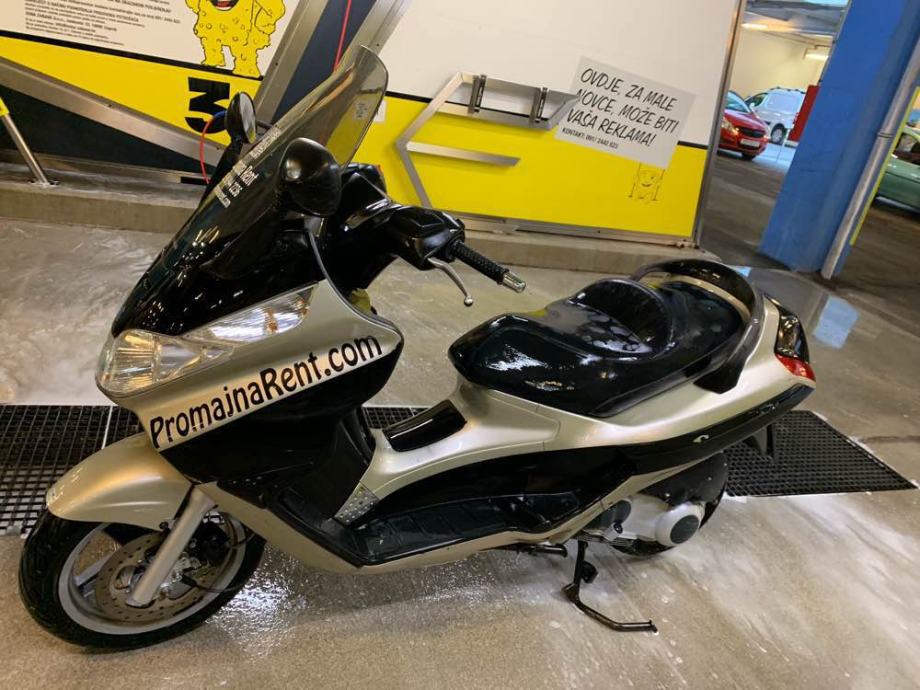 Piaggio X8 200cc 200 cm3, 2004 god.