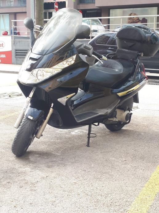 Piaggio X8 200cc 200 cm3, 2004 god.