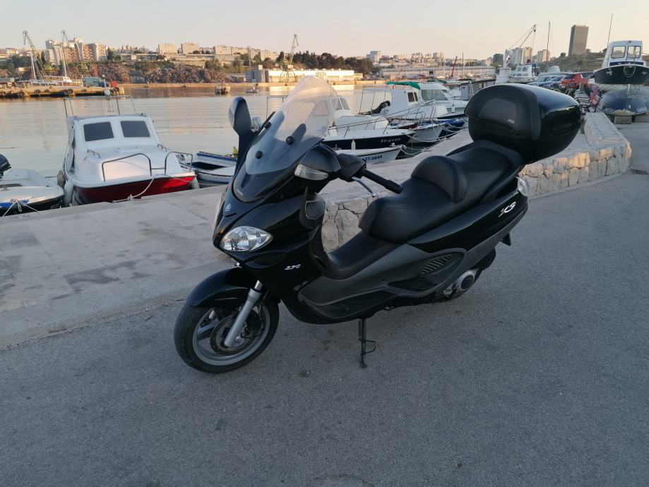 Piaggio x9 250 evolution, 2004 god.