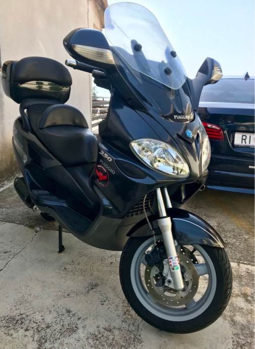 Piaggio X9 250 Evolution, 07/2004.,top stanje,održavan *najpovoljniji ...