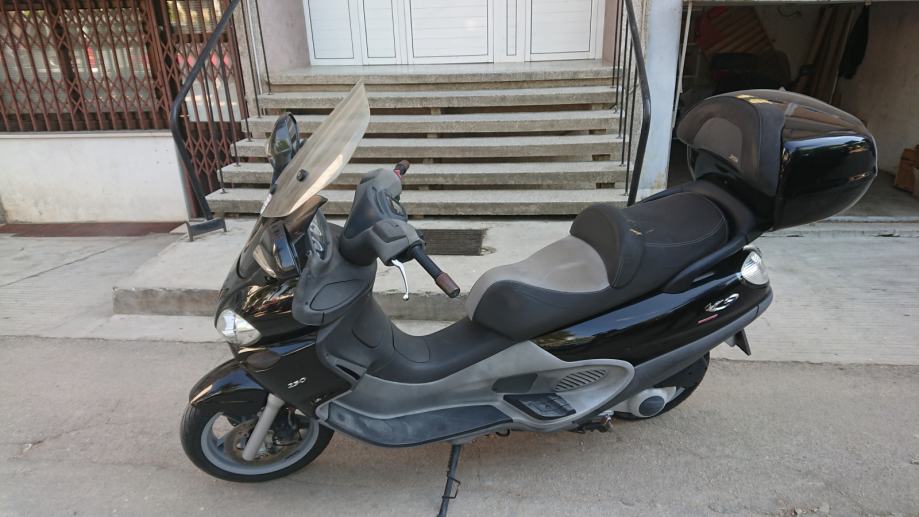 Piaggio X9 250 Evolution 250 cm3, 2004 god.