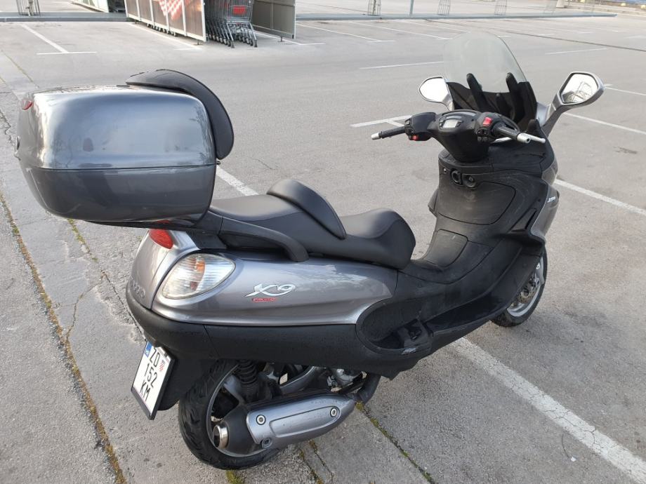 Piaggio X9 250 evolution 250 cm3, 2004 god.