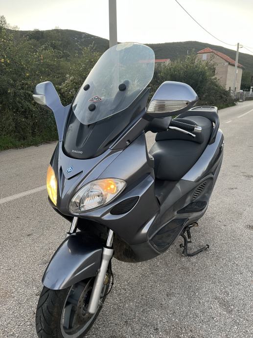 Piaggio x9 250 evolution 250 cm3, 2005 god.