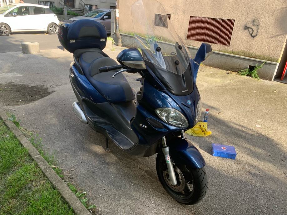 Piaggio X9 250 evolution 250 cm3, 2004 god.