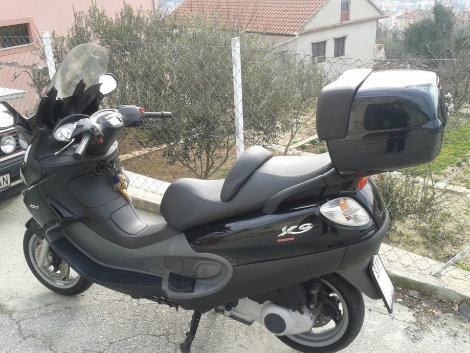 Piaggio x9 250(EVOLUTION), 2005 god.
