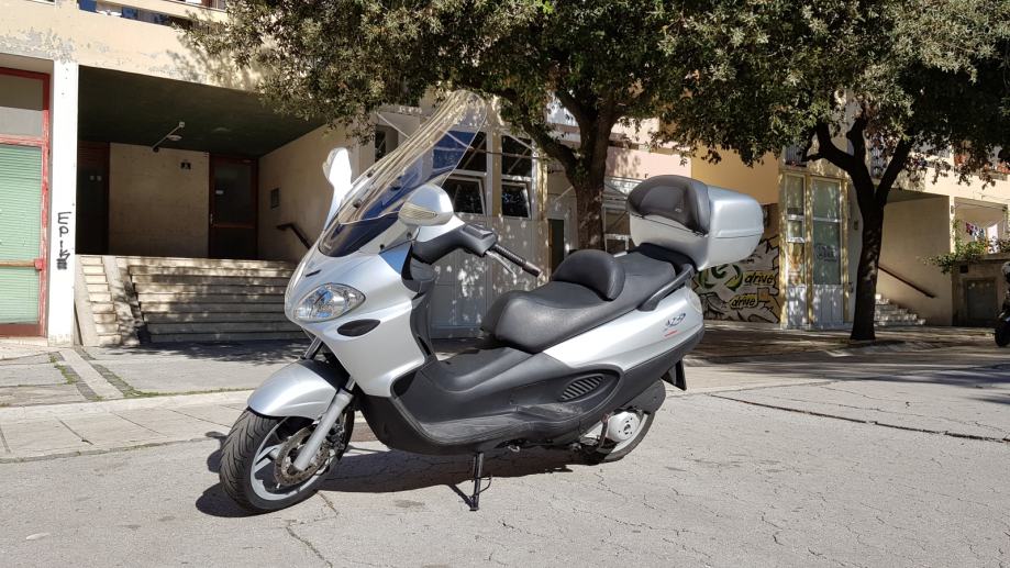 Piaggio x9 evolution 250 cm3, 2004 god.