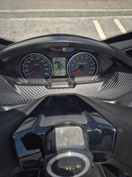 Suzuki Burgman 400 abs 400 cm3, 2019 god.