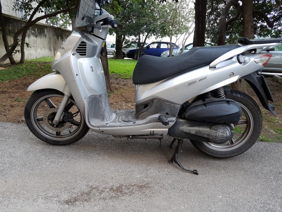 Sym HD 200, 2004 god.