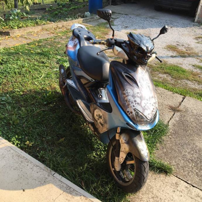 Yamaha Aerox 100 100 cm3, 2002 god.