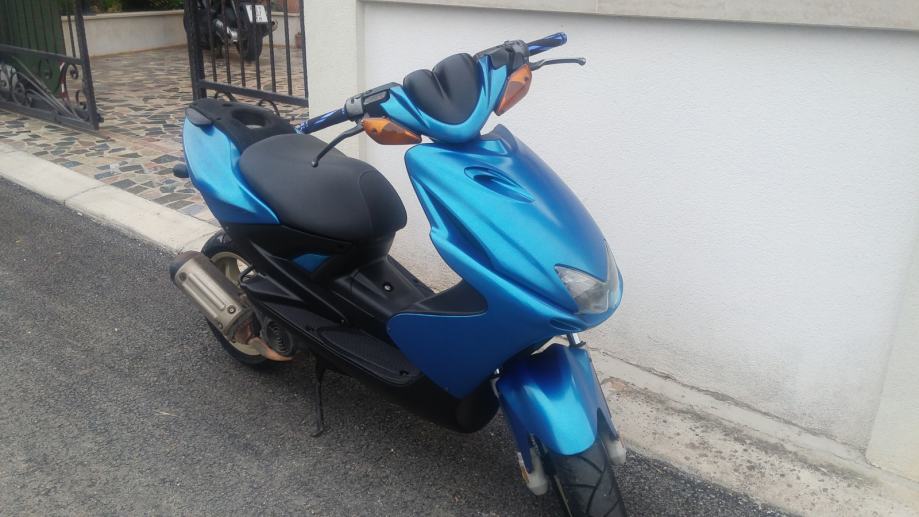 Yamaha aerox 100 cm3, 2003 god.