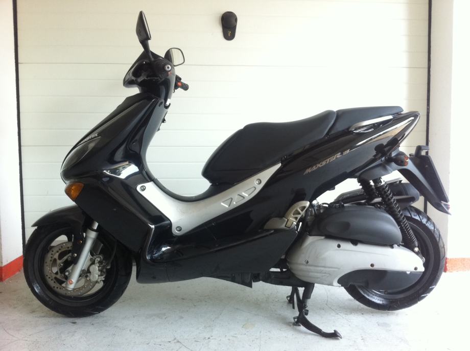 Yamaha Maxter 125 cm3, 2002 god.