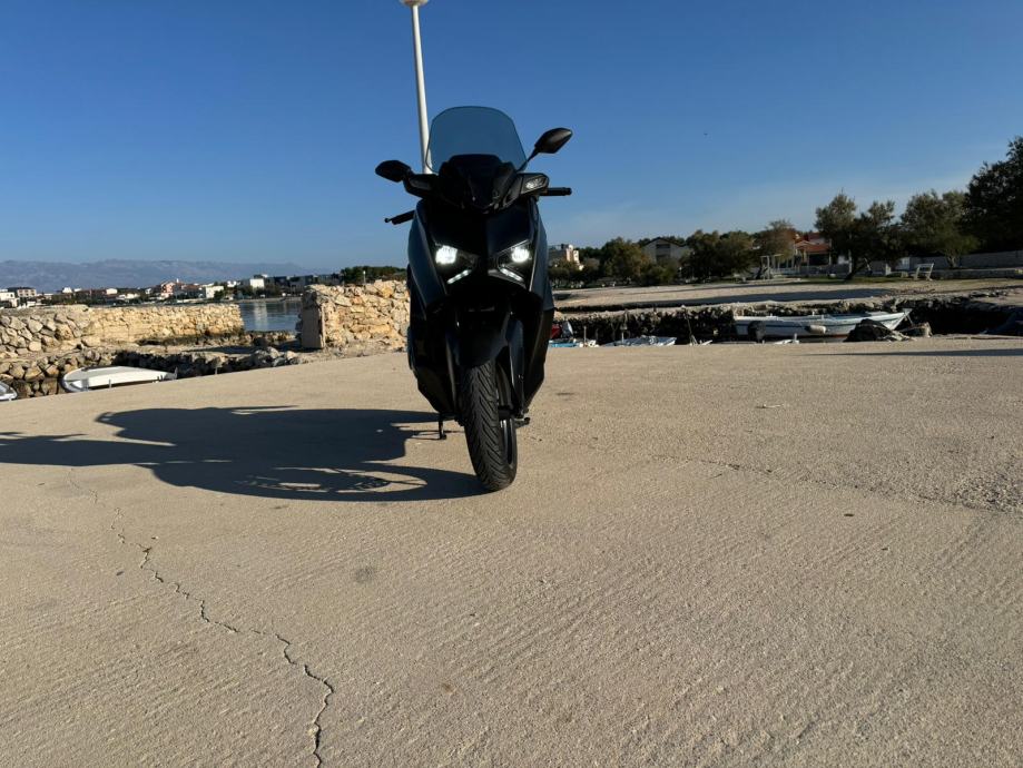 Yamaha X-max 300 tech max, 2023 god.