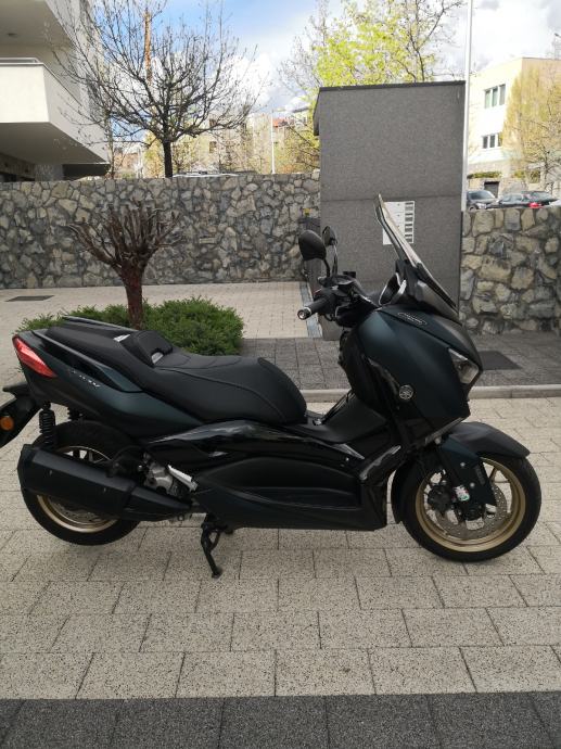 Yamaha X-MAX TECH MAX 300 cm3, 2022 god.