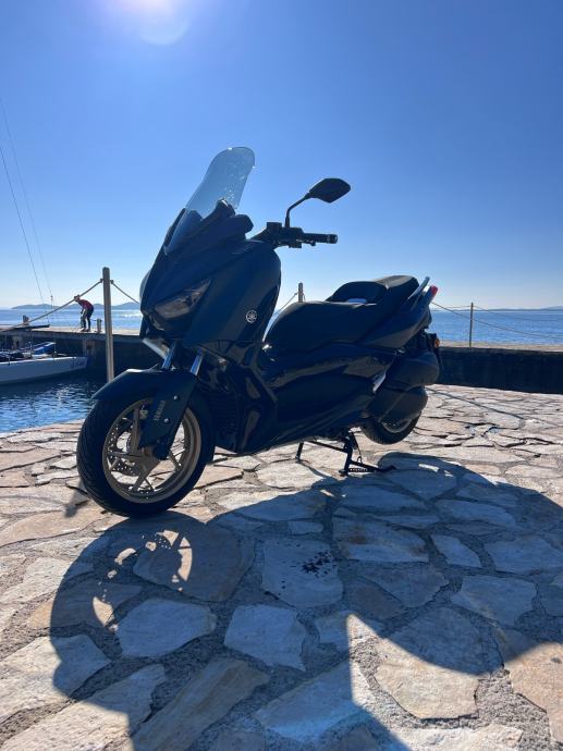 Yamaha Xmax 300 Tech Max, 2022 god.