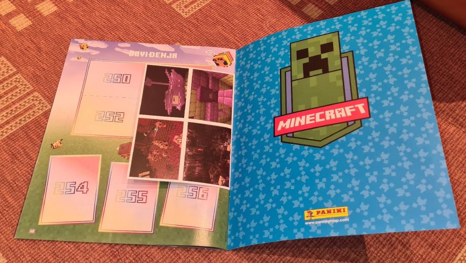 NOVO Album Minecraft Treasure Sticker Album, Panini