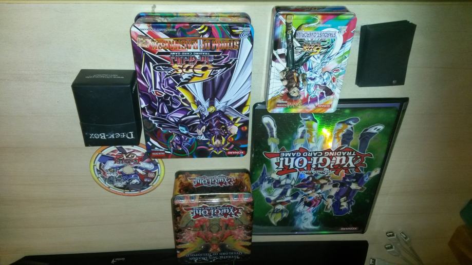 Yu-Gy-Oh originalne karte, albumi, kutije, omoti bijeli i crni