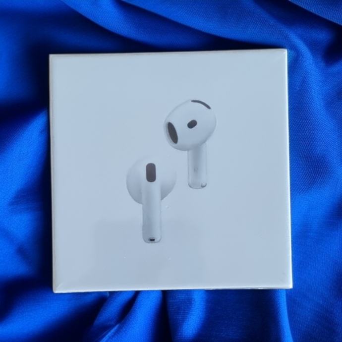 Apple AirPods 4th Gen